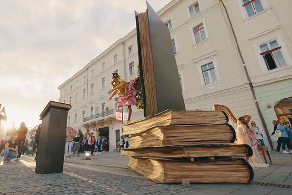 Book A Living Musical Book Show | Scarlett Entertainment