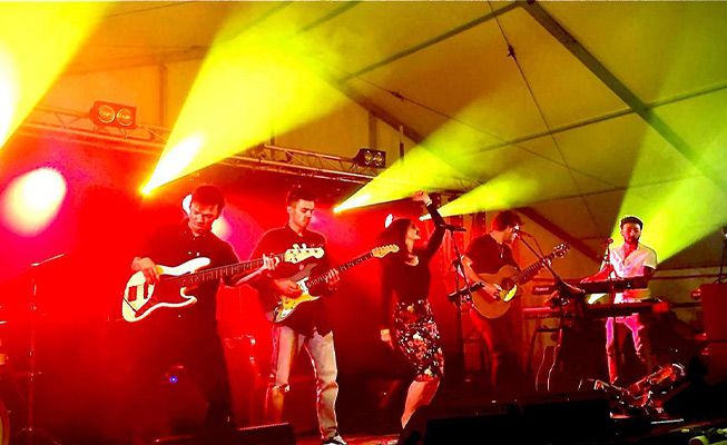 Hire Party Band Devon | Scarlett Entertainment