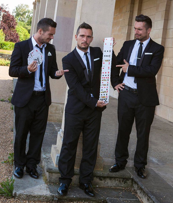 UK Interactive Magician - Hire Close Up Magic | Scarlett Entertainment UK