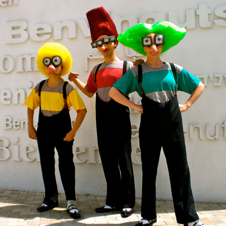 Walkabout Act For Events Barcelona - Hire Unique Characters | Scarlett ...