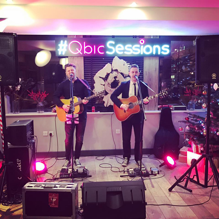 Hire Top Acoustic Duo | Covers Band | Scarlett Entertainment UK