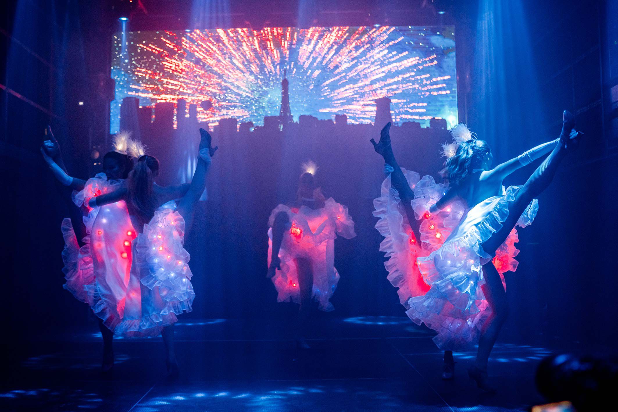 Hire Around The World LED Show | Scarlett Entertainment