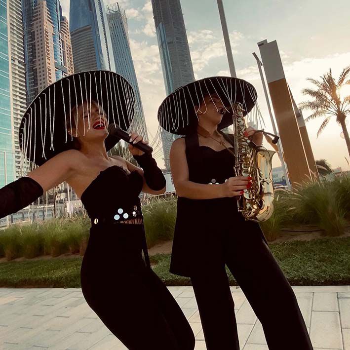 Book Singer and Saxophonist Dubai | Scarlett Entertainment