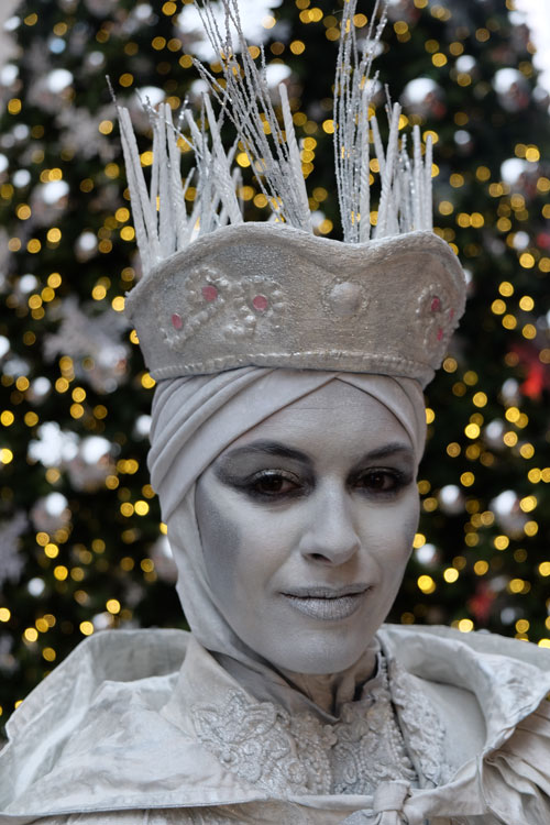 Book Human Statue Snow Queen – Hire Street Act | Winter Wonderland UK