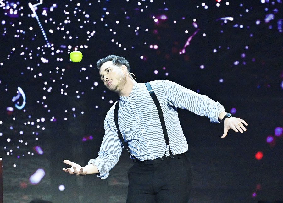 Hire Science Fiction Magician | Scarlett Entertainment