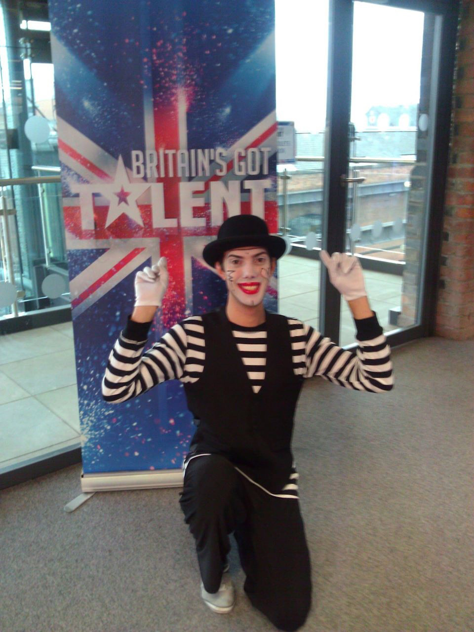 Hire Professional Mime Artist | Comedy Mime Artist | Classic Mime Act