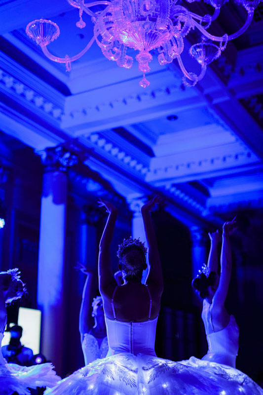 Book LED Ballerinas London – LED Ballet Show | Scarlett Entertainment