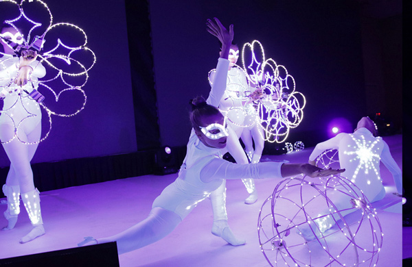 White Light Dance Show - LED Dance with UV Backlight Effects | Czech ...
