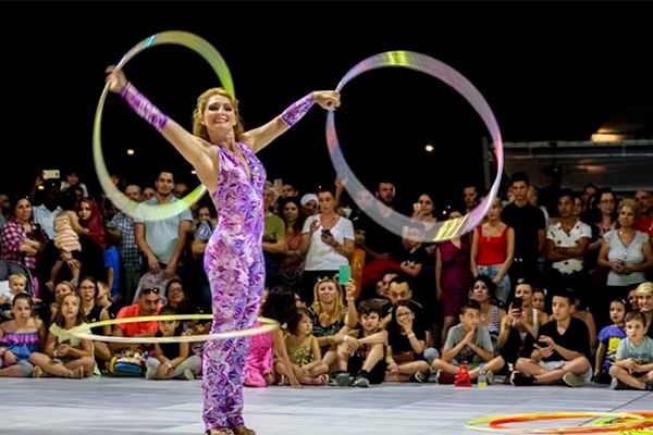 Book Dynamic Hula Hoop Performance | Scarlett Entertainment