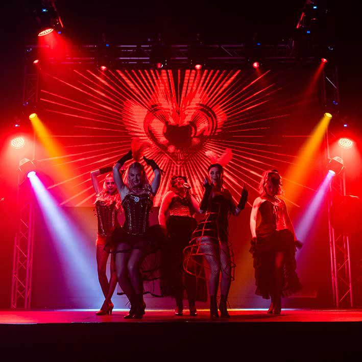 Louer Des Danseurs Pour Vos Événements | Scarlett Entertainment