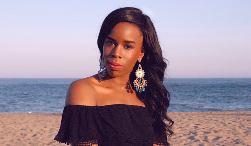 Female Vocalist Marbella | Covers Singer Marbella | Acoustic Singer ...