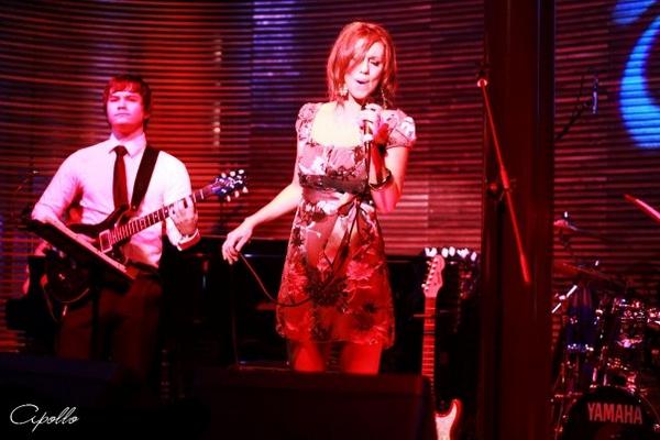 Book Female Jazz Vocalist - Live Music for Events | Scarlett Entertainment