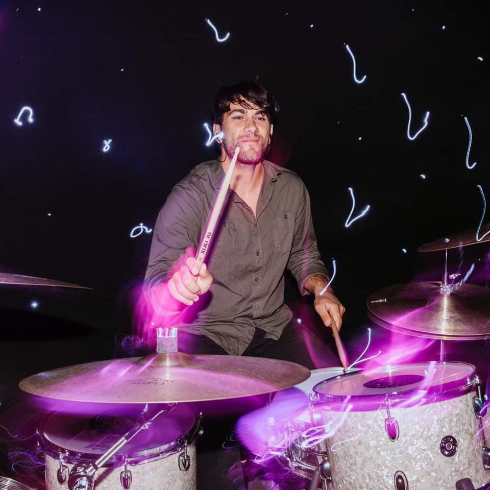 Hire UK Party Cover Band | Scarlett Entertainment