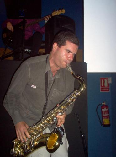 Book or Hire a Saxophonist Marbella | Smooth Jazz Sax Player Spain ...