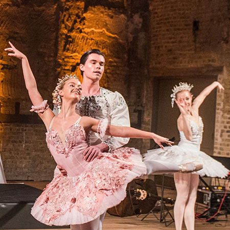 Hire Nutcracker Ballerinas - Christmas Show | Scarlett Entertainment London