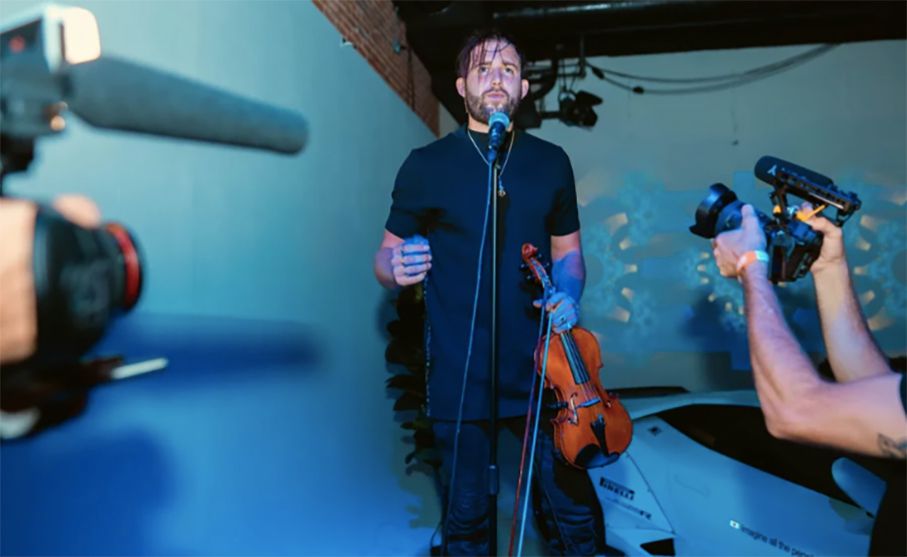 Book A Hip-Hop Violinist | Scarlett Entertainment