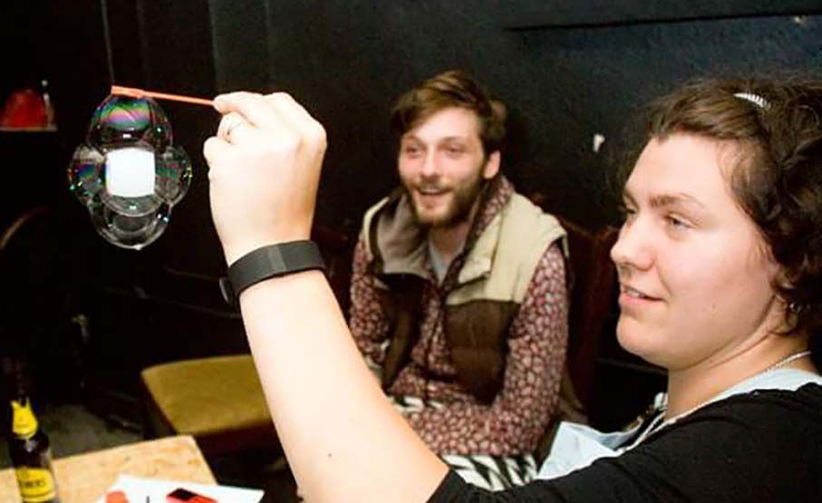 Book A Bubble Performer Newcastle | Scarlett Entertainment