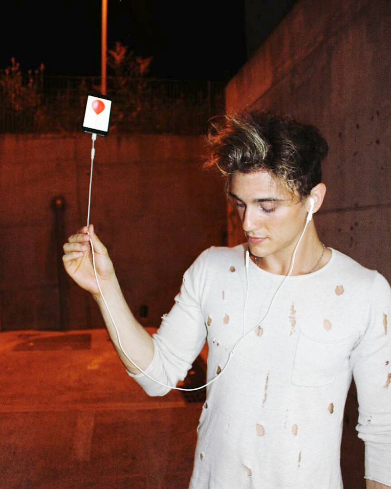 Hire Street Magician Steven – Roaming and Street Magician | Scarlett ...