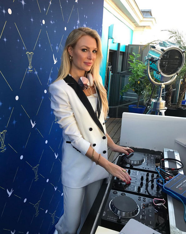 Book Event DJ London – Female DJ | Scarlett Entertainment UK