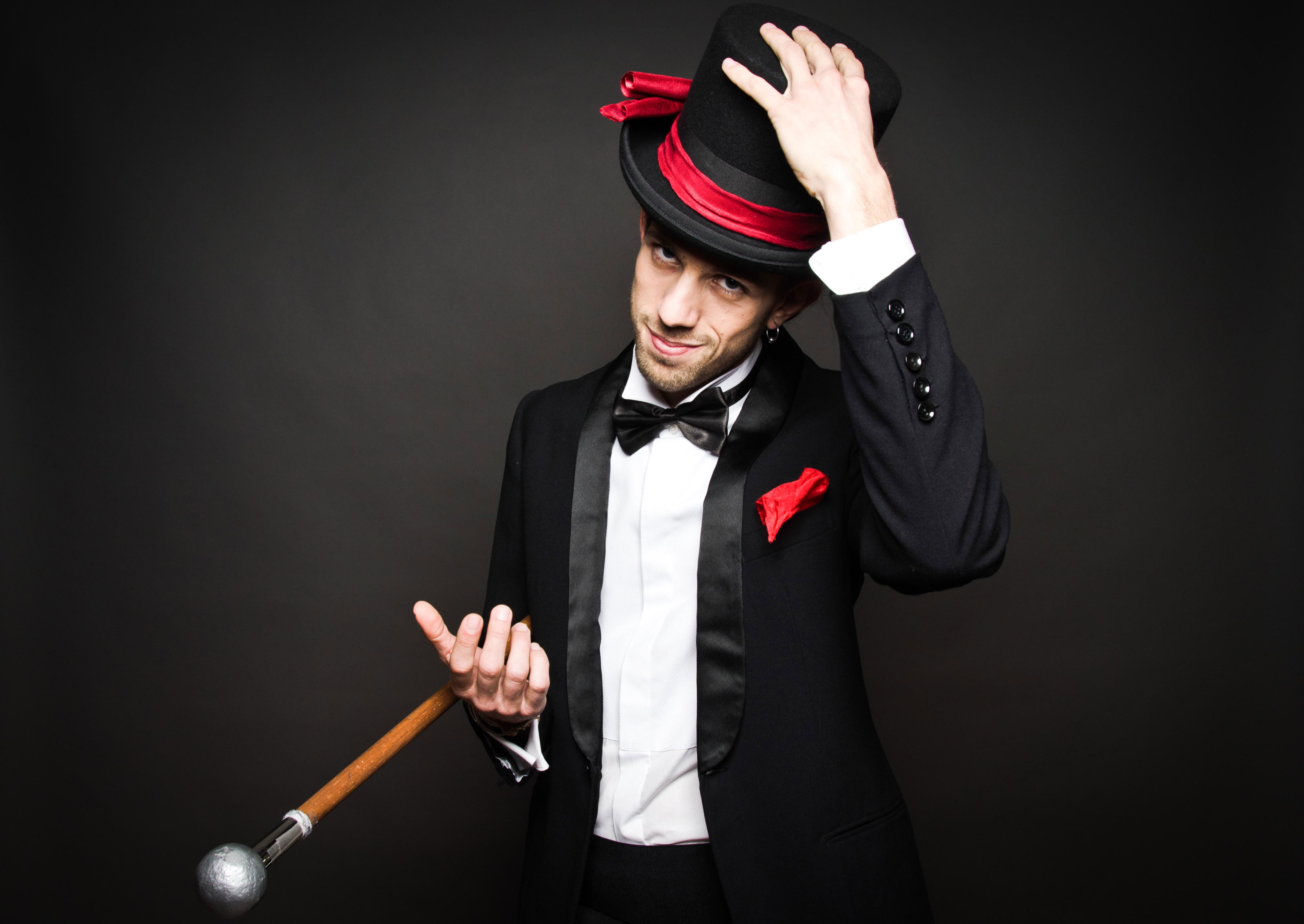 Hire Magician Rome - Magic Show Rome | Corporate Entertainment Italy