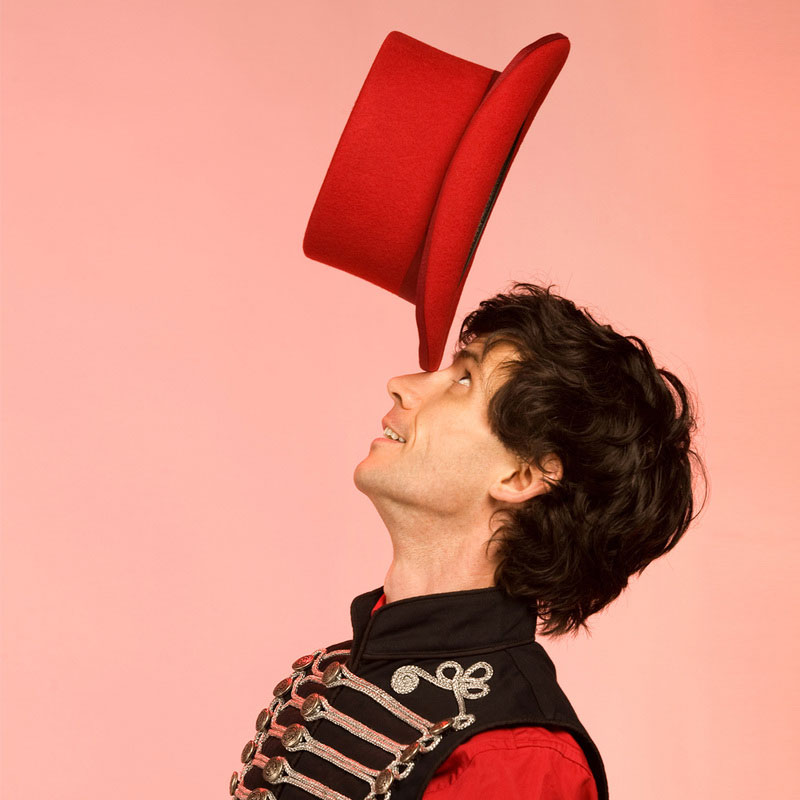 Comedy Juggler London | Walkabout Juggler London | Juggling Workshops ...