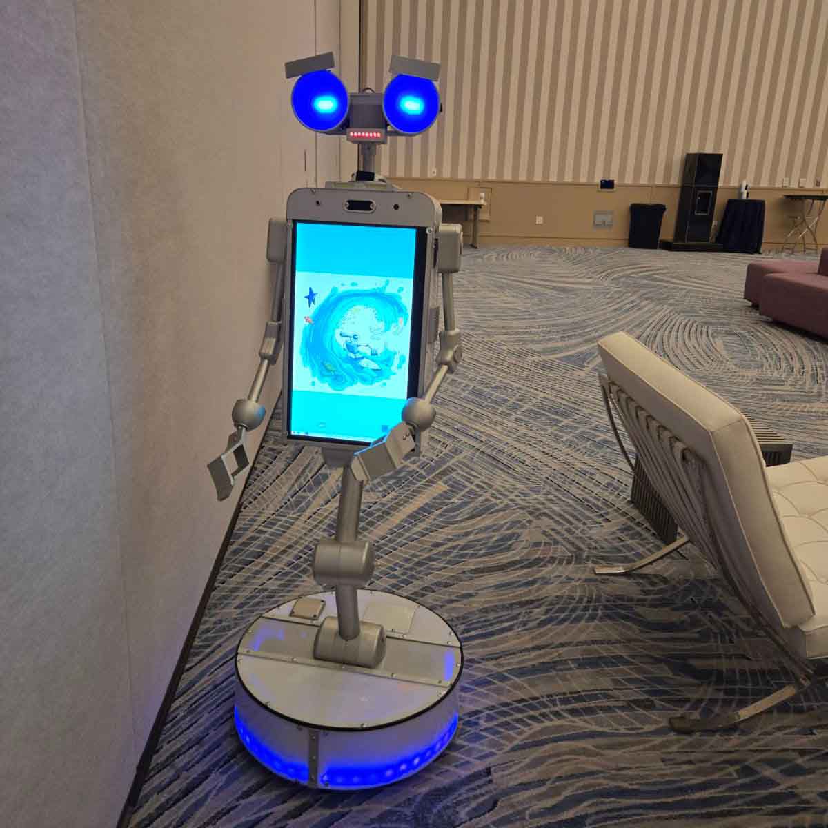 Book QT3 Robot USA | Scarlett Entertainment