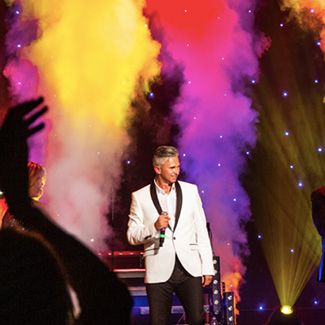 Hire Musical Theatre Entertainer UK | Scarlett Entertainment