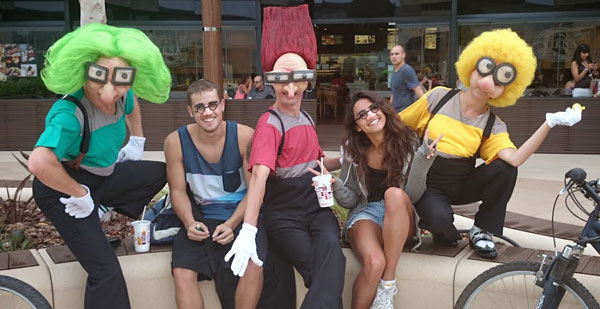 Walkabout Act For Events Barcelona - Hire Unique Characters | Scarlett ...