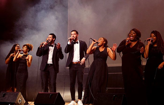 Hire Contemporary Choir Paris | Scarlett Entertainment
