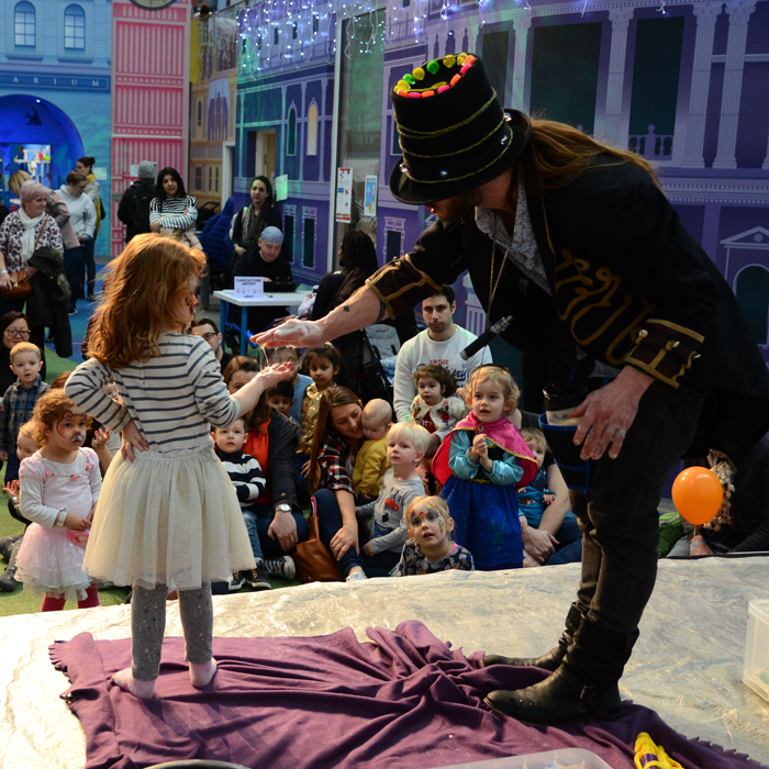 Amazing Interactive Bubble Show - Bubble Magician | Bubble Performer